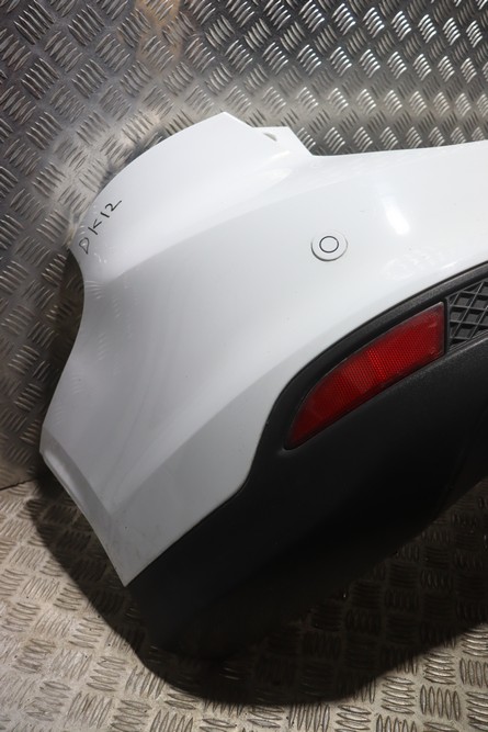 FORD FOCUS MK3 HATCHBACK REAR BUMPER COMPLETE IN FROZEN WHITE 2011-2015 ...