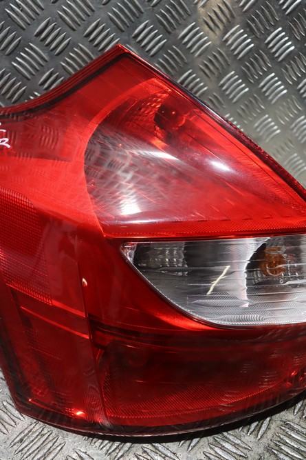FORD FOCUS MK3 HATCHBACK NS REAR LED TAIL LIGHT CLUSTER 2011-2015 DK12 ...