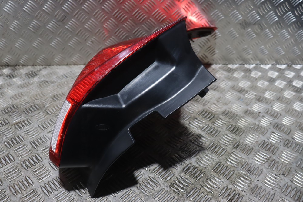 FORD FOCUS MK3 HATCHBACK NS REAR LED TAIL LIGHT CLUSTER 2011-2015 DK12 ...