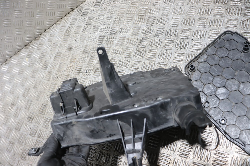 FORD C-MAX MK2 ENGINE ECU CAGE HOLDER HOUSING AV61-12A659-AE 2011-2015 ...
