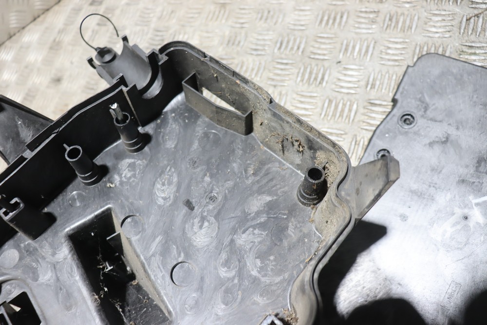 FORD C-MAX MK2 ENGINE ECU CAGE HOLDER HOUSING AV61-12A659-AE 2011-2015 ...