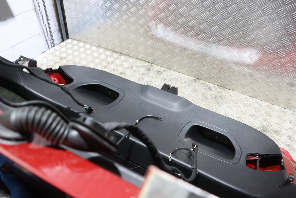 FORD PUMA MK1 ST-LINE TAILGATE IN LUCID RED 2019-2022 VK70 – Gala Motors