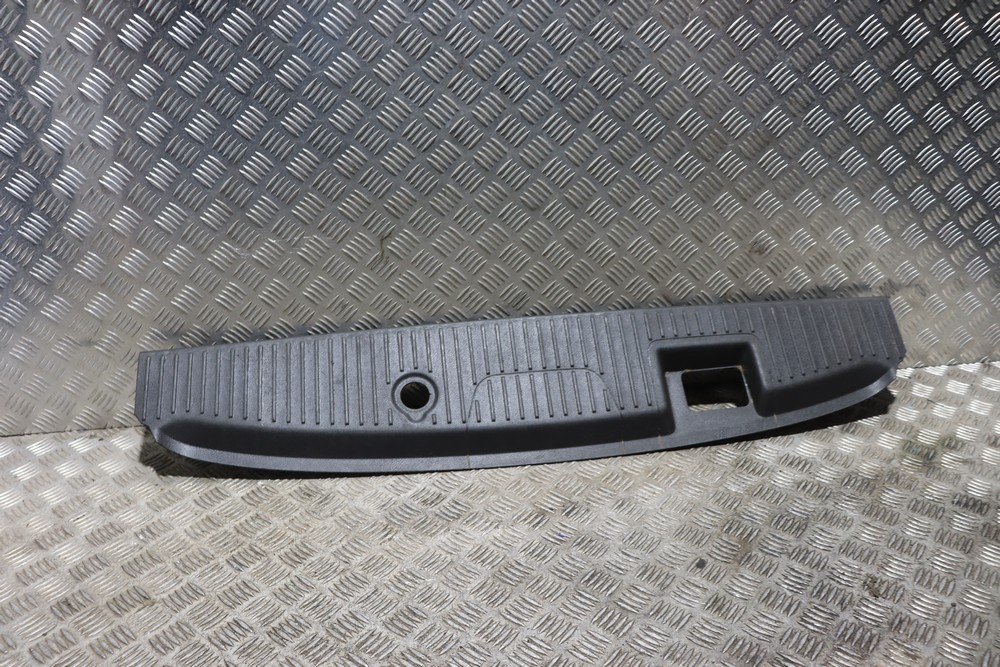 FORD TRANSIT COURIER MK1 SPORT BOOT STEP TRIM ET76-R40352-BEW 2014-2017 ...
