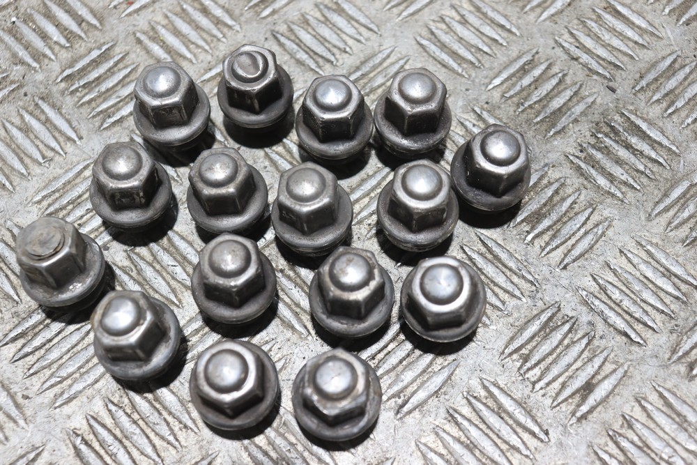 FORD TRANSIT CUSTOM MK8 ALLOY WHEEL NUTS X16 2018-2022 BK21 – Gala Motors