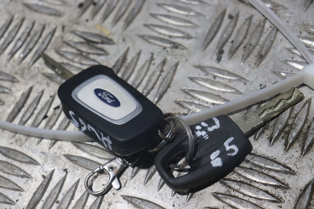 FORD KA MK2 KEY IGNITION DOOR FUEL CAP LOCK SET 2009-2016 HW65 – Gala ...