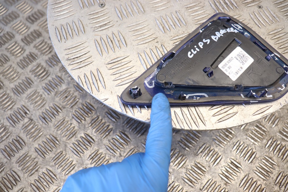 FORD S-MAX MK2 OS WING TRIM IN DEEP IMPACT BLUE (CLIPS BROKEN) 2016 ...