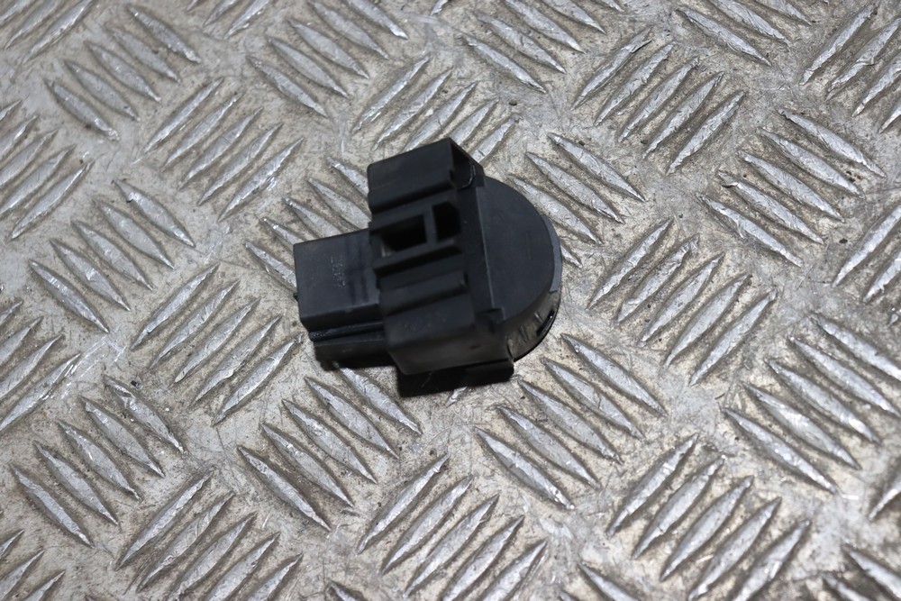 FORD RANGER MK3 IGNITION SWITCH 2016-2022 YO68 – Gala Motors