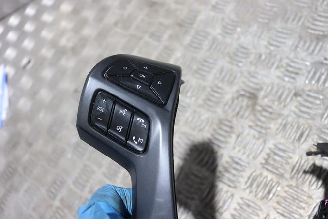FORD RANGER MK3 STEERING WHEEL CRUISE CONTROL BUTTONS 2016-2022 YO68 ...
