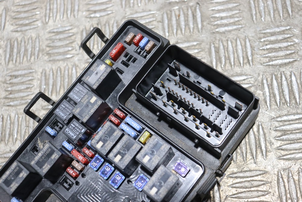 FORD RANGER MK3 ENGINE BAY FUSE BOX GB3T-14D068-KC_01 (SEE PHOTOS) 2016 ...