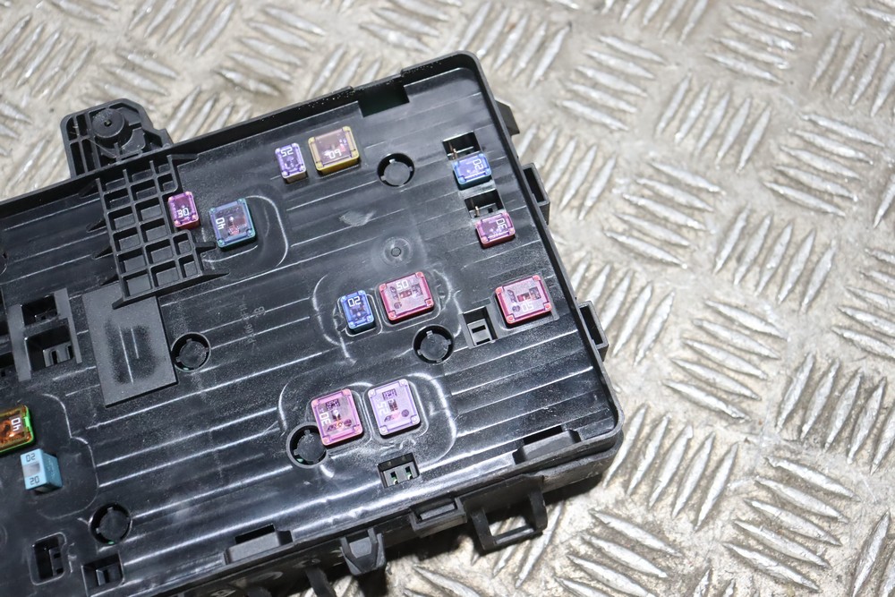 FORD RANGER MK3 ENGINE BAY FUSE BOX GB3T-14D068-KC_01 (SEE PHOTOS) 2016 ...