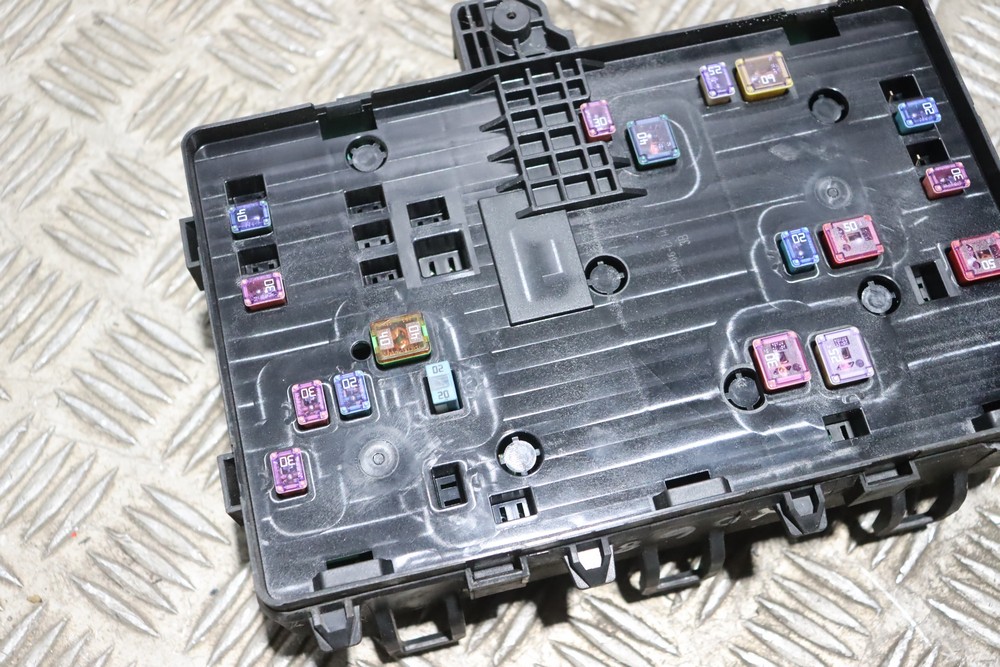 FORD RANGER MK3 ENGINE BAY FUSE BOX GB3T-14D068-KC_01 (SEE PHOTOS) 2016 ...