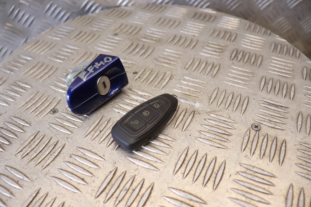 FORD KUGA MK2 KEY DOOR LOCK IN DEEP IMPACT BLUE 2013-2016 EF14O – Gala ...