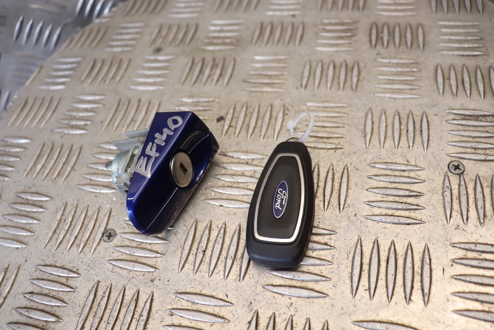 FORD KUGA MK2 KEY DOOR LOCK IN DEEP IMPACT BLUE 2013-2016 EF14O – Gala ...