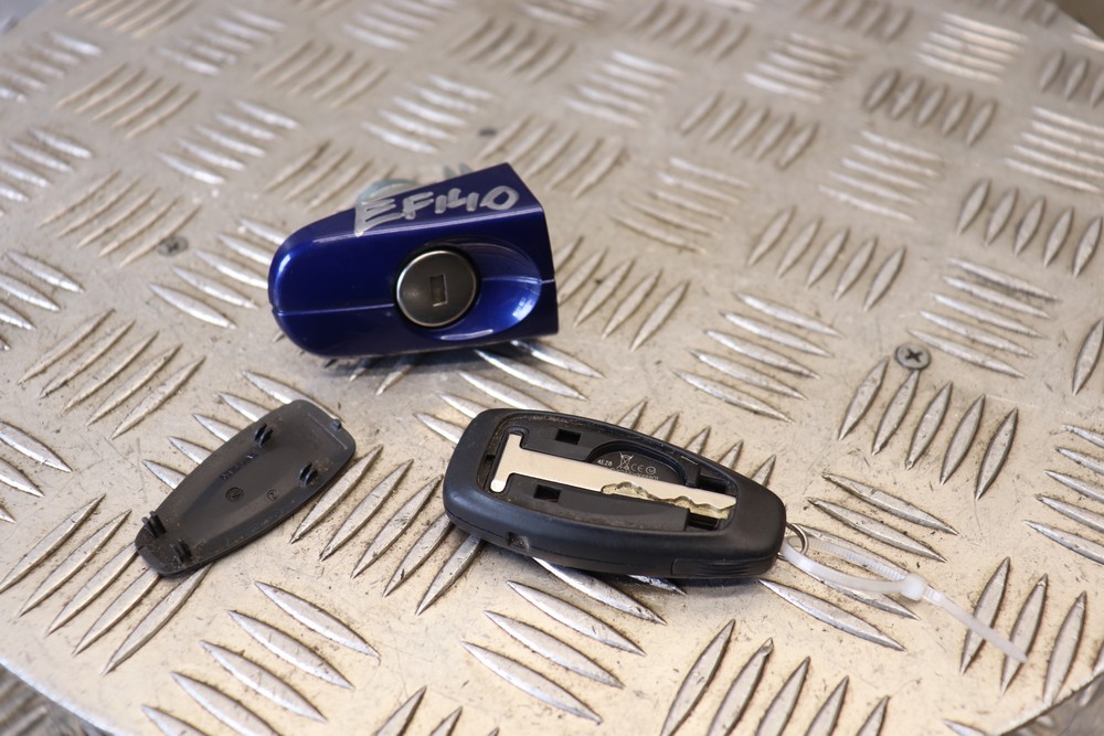 FORD KUGA MK2 KEY DOOR LOCK IN DEEP IMPACT BLUE 2013-2016 EF14O – Gala ...