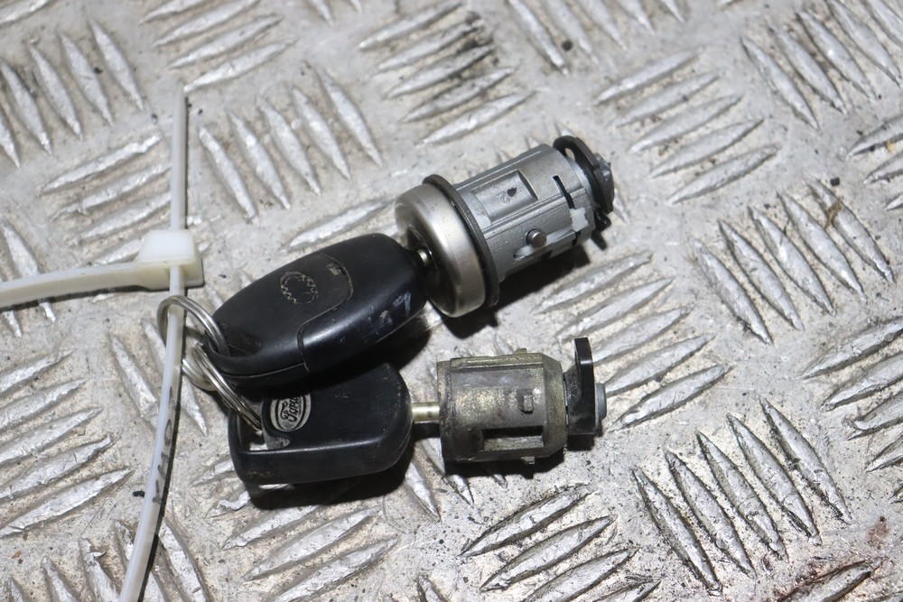FORD FUSION MK1 TWO KEYS IGNITION LOCK 2006-2012 YH07 – Gala Motors