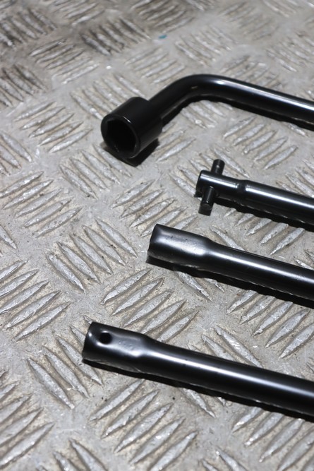 FORD RANGER MK3 CAR JACK KIT 2016-2022 LD68 – Gala Motors