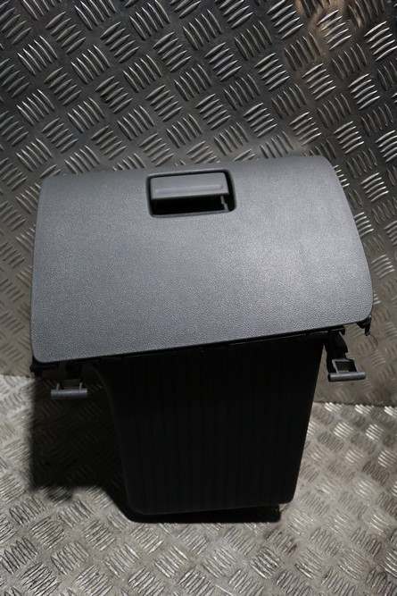FORD FOCUS MK2 NS GLOVE BOX VP4M5X-A06008-BAW, 4M51-A06044-BEW 2008 ...
