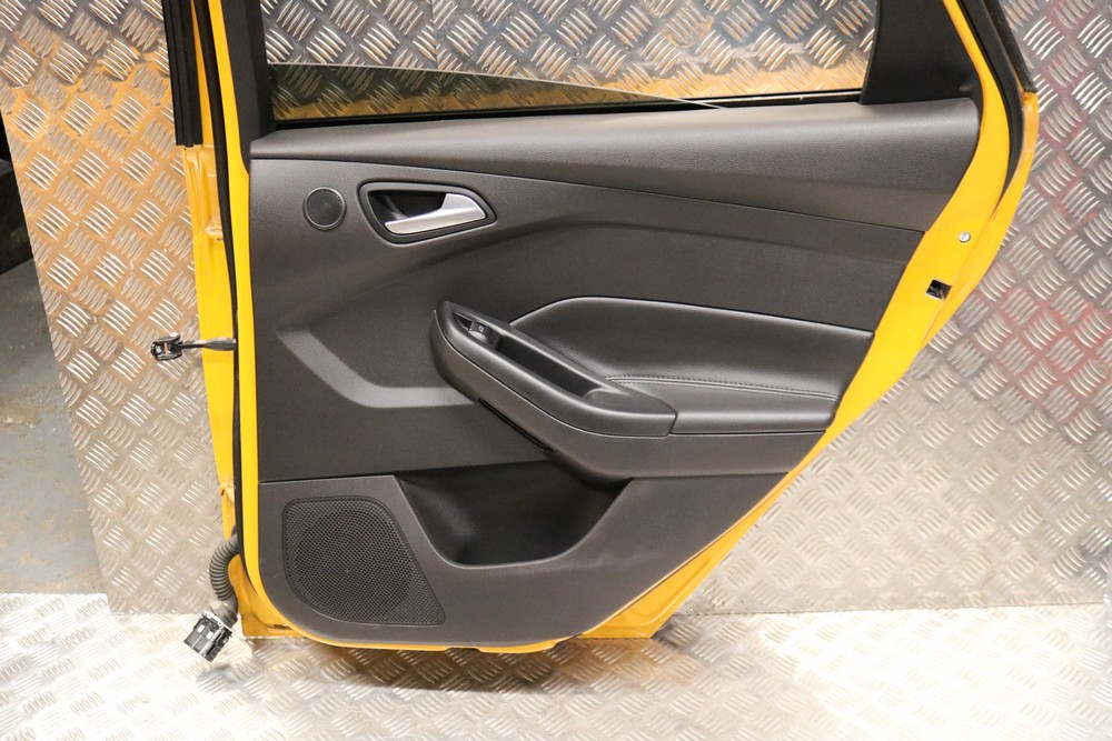 FORD FOCUS MK3 ST HATCHBACK OSR REAR DOOR IN TANGERINE SCREAM 2011-2015 ...