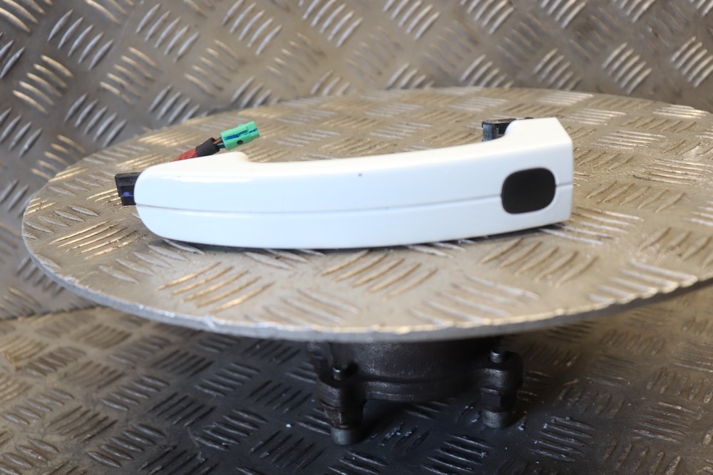 FORD KUGA MK2 EXTERNAL DOOR HANDLE KEYLESS ENTRY FROZEN WHITE 2013-2016 ...