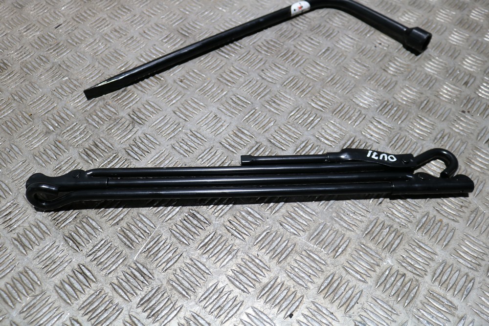 FORD TRANSIT CUSTOM MK8 CAR JACK KIT WITH HANDLE 2018-2022 OU71 – Gala ...