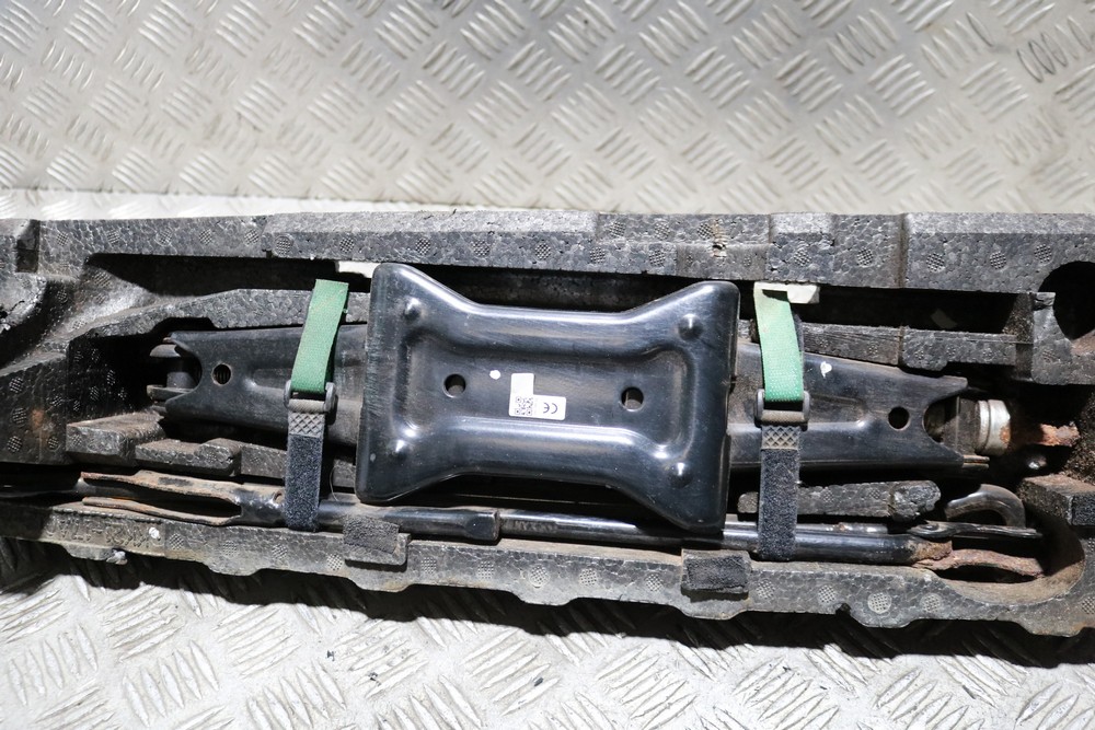 FORD TRANSIT CUSTOM MK8 CAR JACK KIT WITH FOAM (SEE PHOTOS) 2018-2022 ...