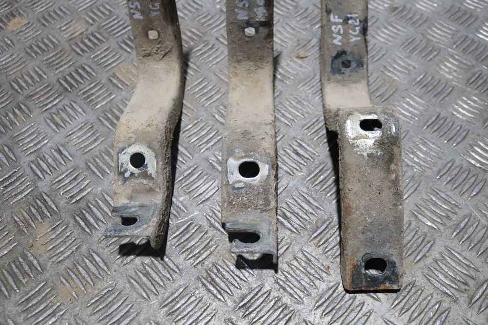 FORD RANGER MK3 NS SIDE STEP BRACKETS 2016-2022 YG21 – Gala Motors