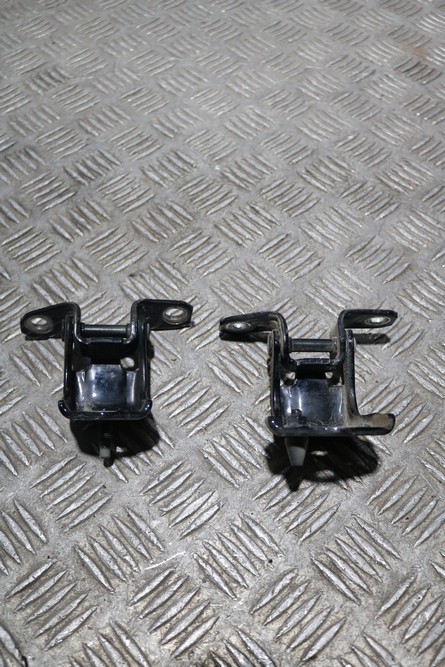 FORD RANGER MK3 NSR REAR DOOR HINGES AGATE BLACK AB39-2626811-AE 2016 ...