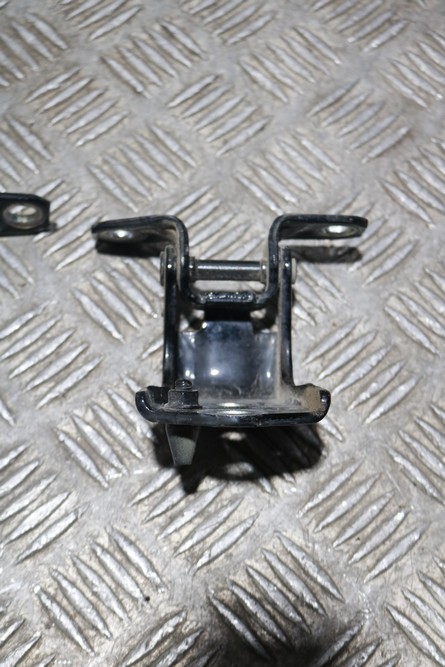FORD RANGER MK3 NSR REAR DOOR HINGES AGATE BLACK AB39-2626811-AE 2016 ...