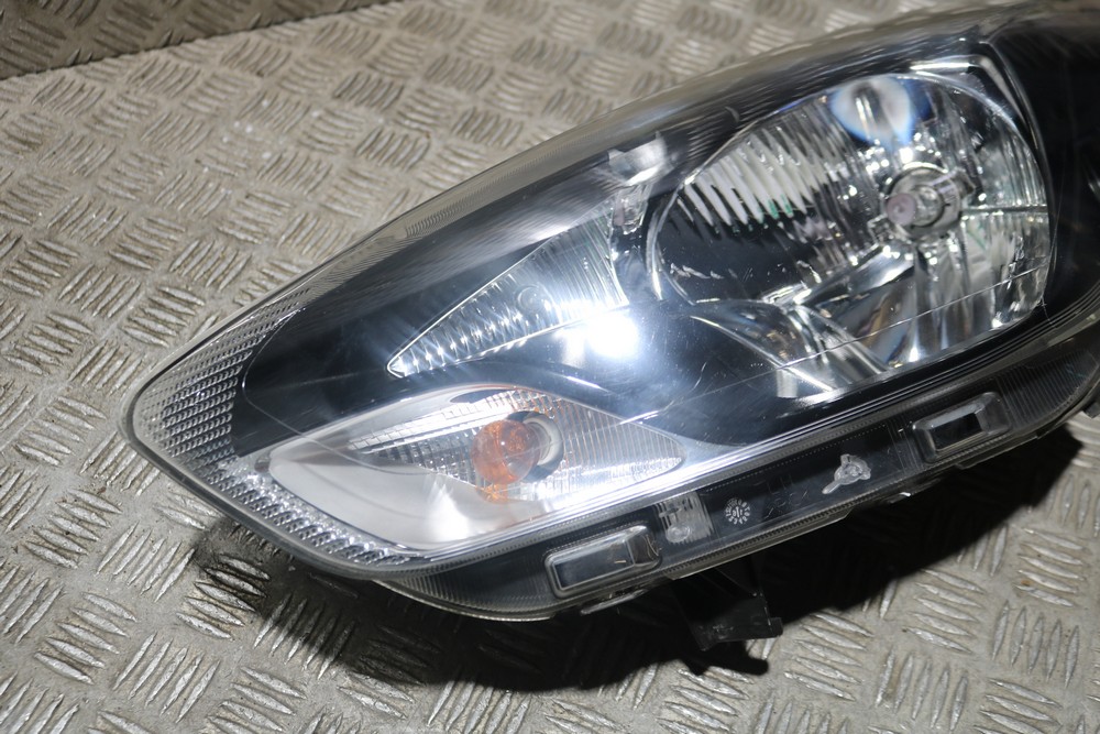 FORD KA + PLUS MK3 NS HEADLIGHT G1B5-13W030-DD (BRACKET BROKEN) 2017 ...