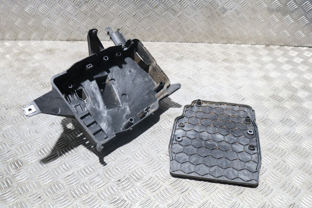 FORD C-MAX MK2 ENGINE ECU CAGE HOLDER HOUSING AV61-12A659-AE 2016-2019 ...