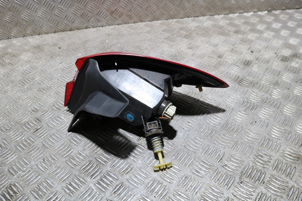 FORD FIESTA MK8 ST-LINE NS REAR OUTER LIGHT CLUSTER NON LED 2017-2021 ...