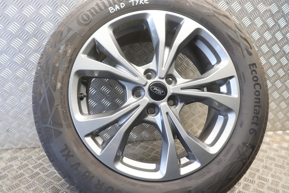 FORD KUGA MK3 ST-LINE R18 ALLOY WHEEL WITH BAD TYRE 2020-2024 DV72-4 ...