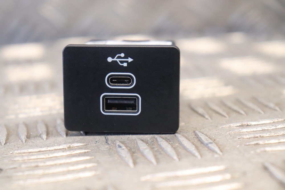 FORD KUGA MK3 ST-LINE USB HUB NX7T-14F014-AC 2020-2024 DV72 – Gala Motors