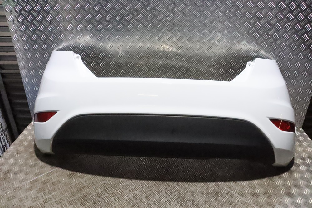 FORD FIESTA MK7 REAR BUMPER COMPLETE FROZEN WHITE (SEE PHOTOS) 2013 ...