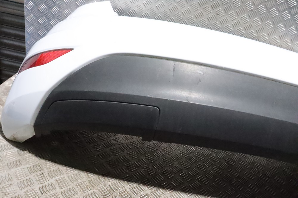 FORD FIESTA MK7 REAR BUMPER COMPLETE FROZEN WHITE (SEE PHOTOS) 2013 ...
