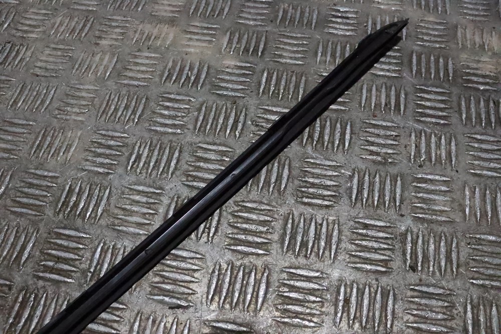 FORD PUMA MK1 NS WINDSCREEN WEATHER STRIP 2019-2024 CF23 – Gala Motors