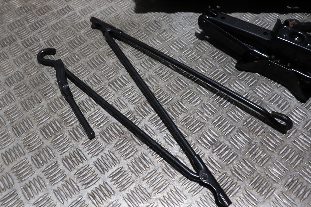 FORD TRANSIT CUSTOM MK8 SPORT CAR JACK KIT WITH FOAM 2018-2022 EJ21 ...