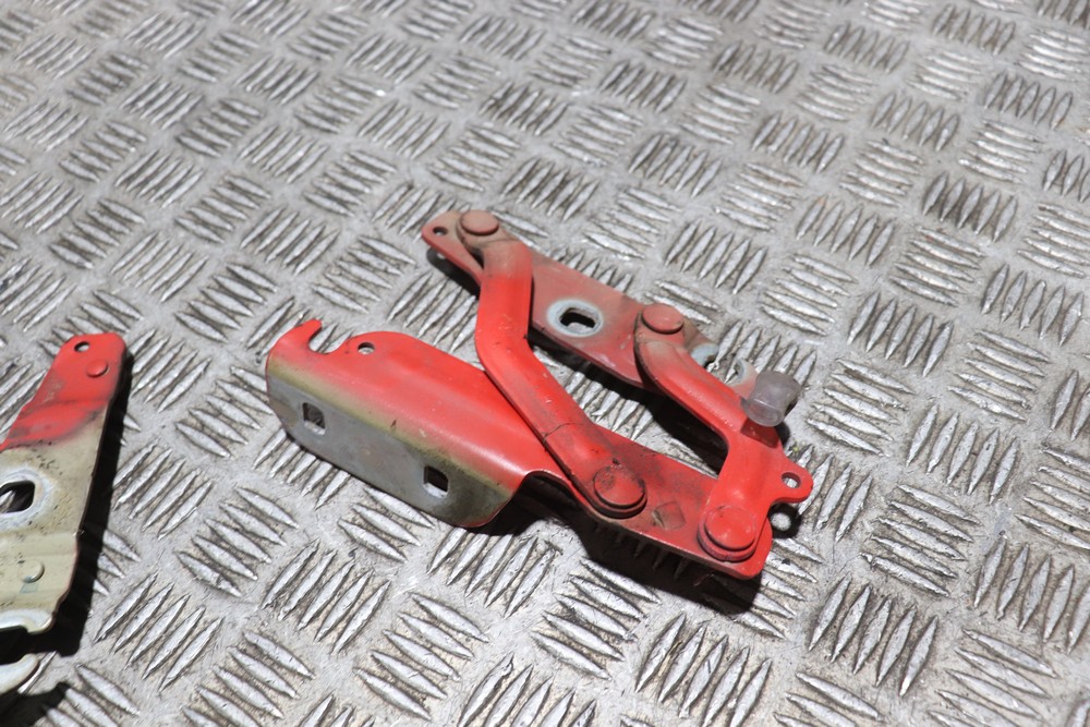 FORD FIESTA ST180 BONNET HINGES IN MOLTEN ORANGE 2013-2017 RF65 – Gala ...