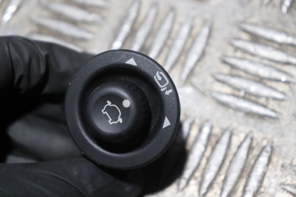 FORD TRANSIT CUSTOM MK8 WING MIRROR SWITCH 2018-2024 GN24 – Gala Motors