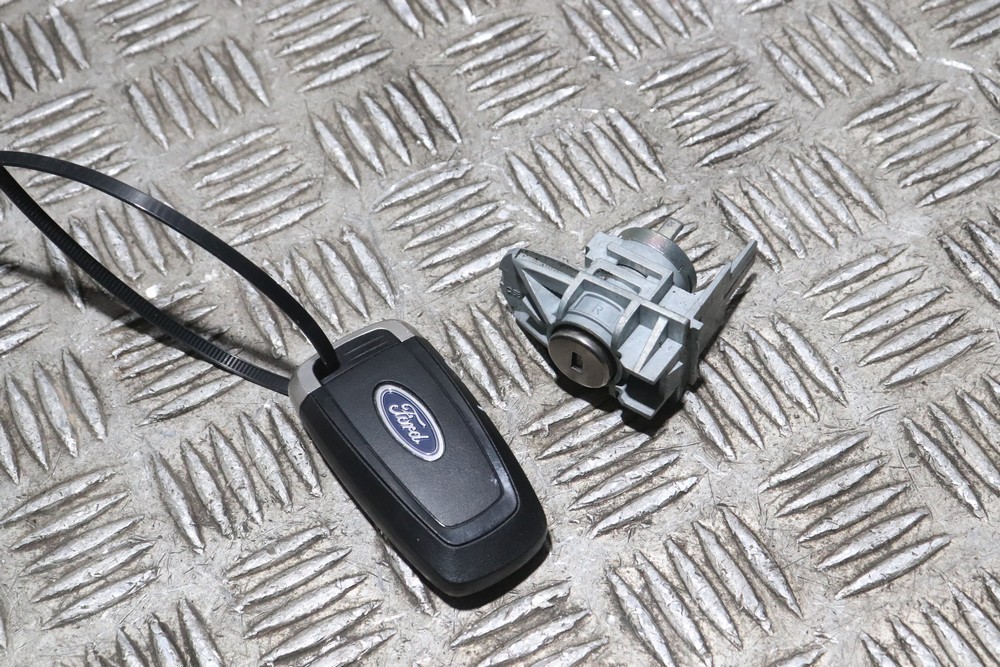FORD TRANSIT TOURNEO CONNECT MK2 KEY DOOR LOCK 2019-2022 SF70 – Gala Motors