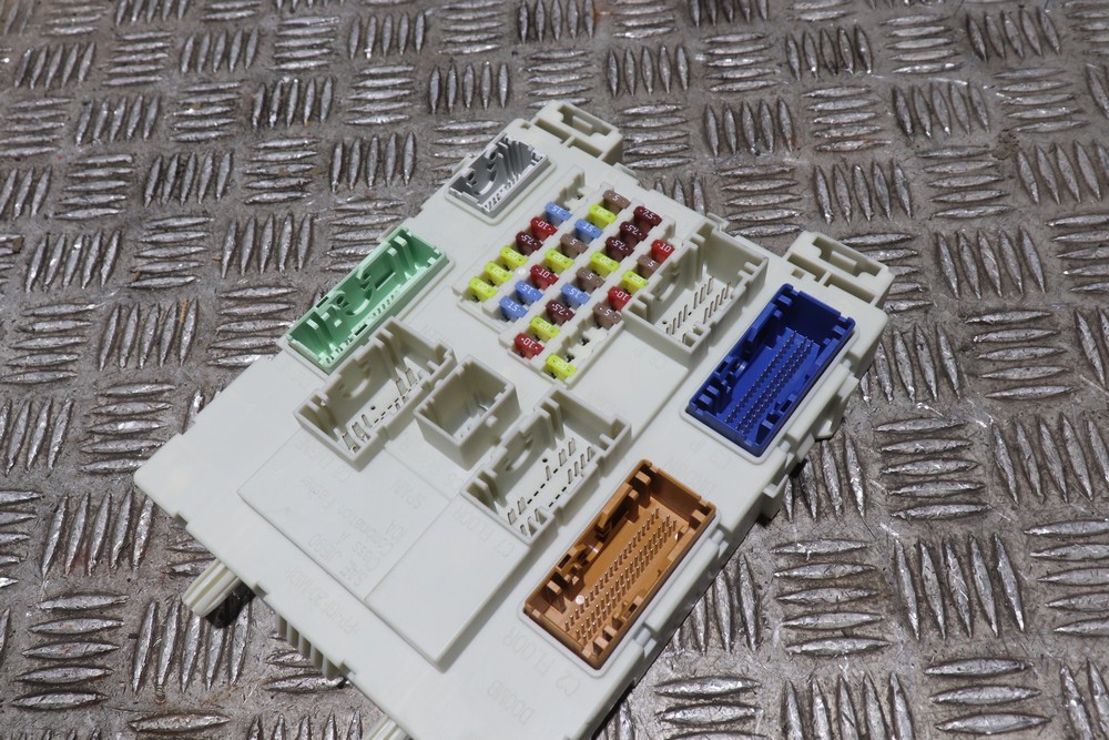 FORD FOCUS MK3 BCM BODY CONTROL MODULE GV6T-14A073-EJ 2015-2018 FN18 ...