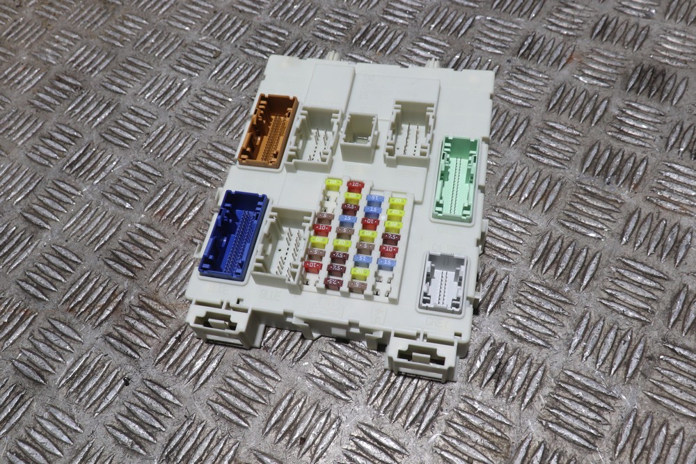 FORD FOCUS MK3 BCM BODY CONTROL MODULE GV6T-14A073-EJ 2015-2018 FN18 ...