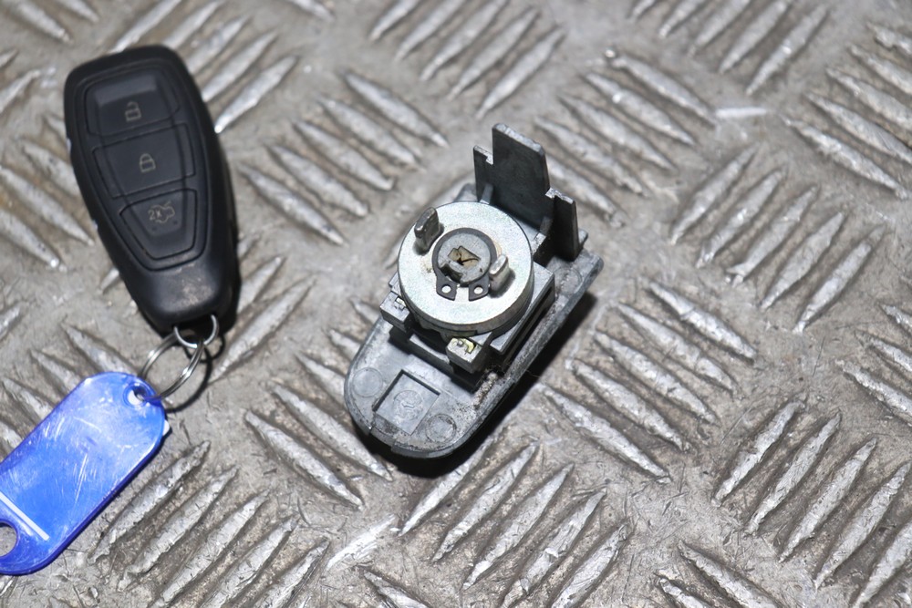 FORD FOCUS MK3 ST-LINE KEY DOOR LOCK 2015-2018 VX18 – Gala Motors