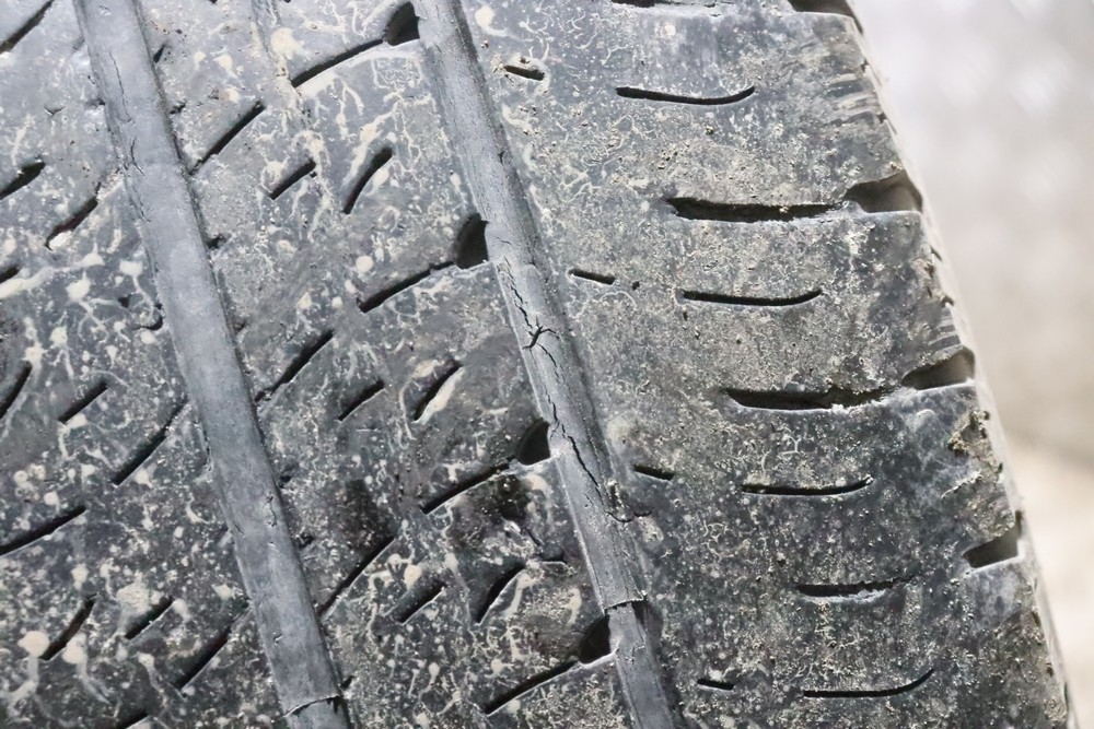 FORD TRANSIT CUSTOM MK8 TRAIL R16 ALLOY WHEEL WITH BAD TYRE 2018-2024 ...